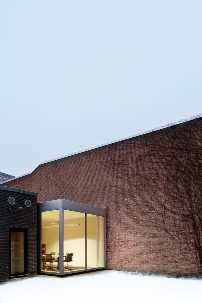 Fintro Bank Extension (Herentals, Belgium). 2017 / Rik de Vooght ...